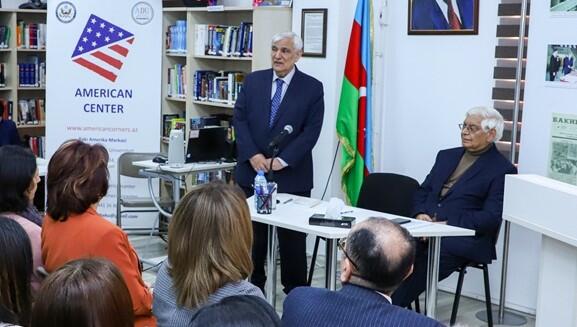 ADU-da Kamal Abdullanın elmi seminarı keçirildi
